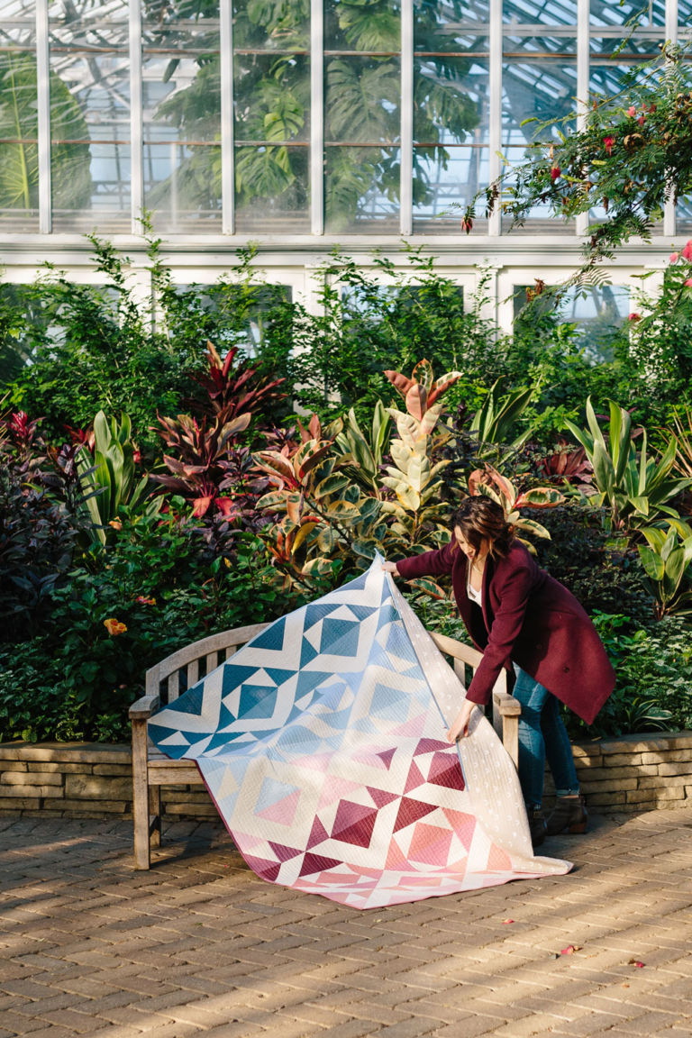 Create an Ombré Quilt with Fat Quarters - Suzy Quilts