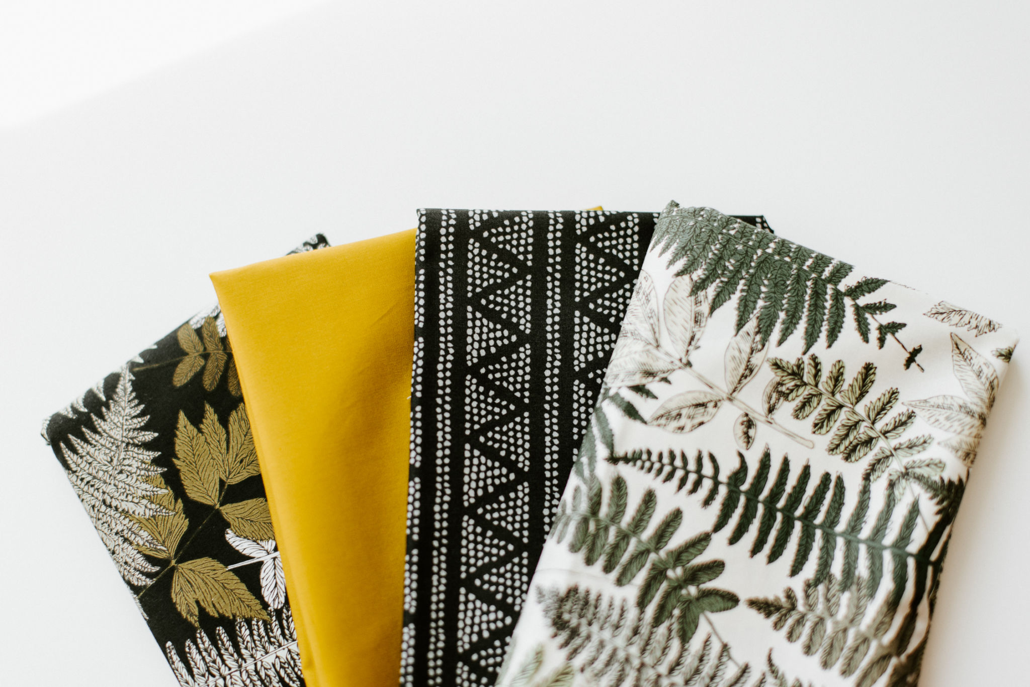 Free Color Block Apron Tutorial - Suzy Quilts