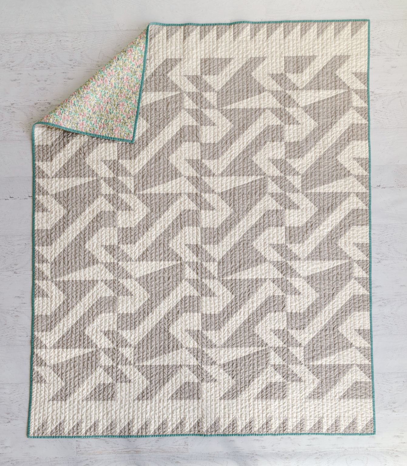 Make a Two-Fabric Quilt with the Triangle Jitters Quilt Pattern - Suzy ...