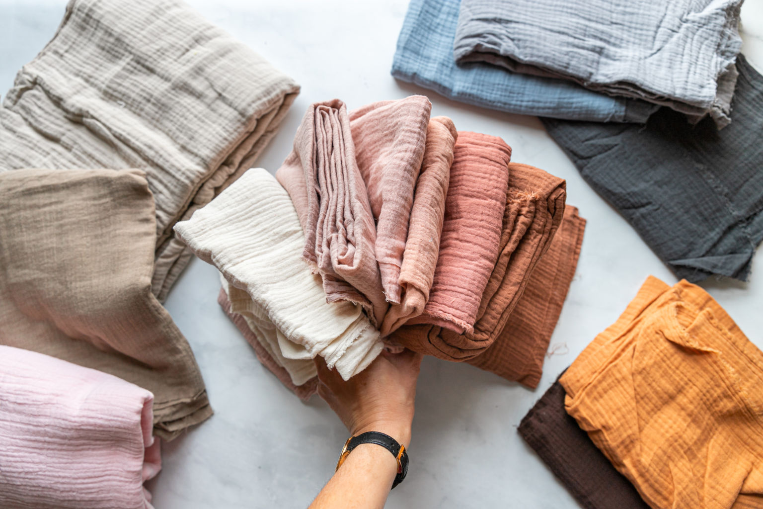 DIY Patchwork Infinity Scarf Tutorial - Suzy Quilts