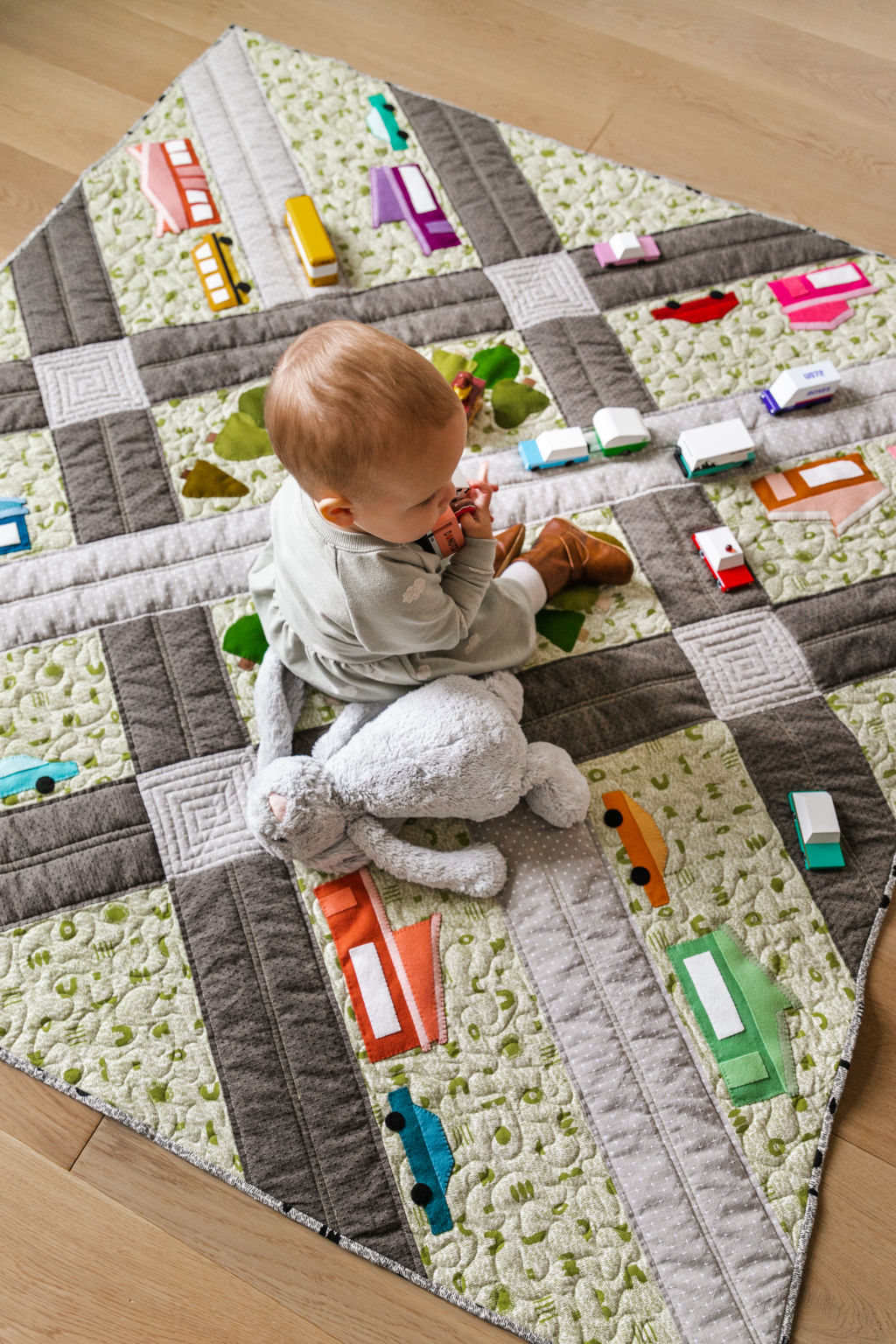 DIY Quilted Play Mat Part II: Finishing the Mat - Suzy Quilts