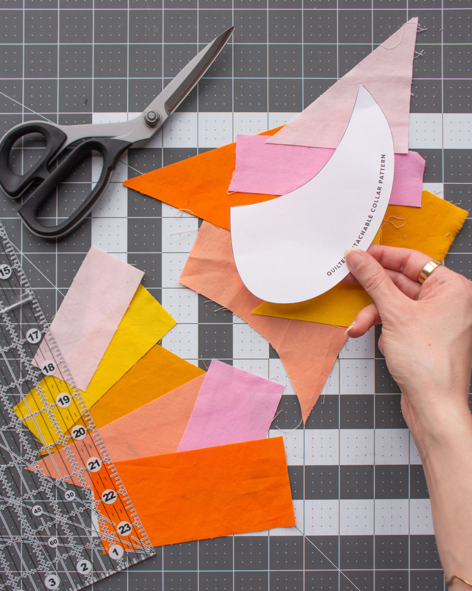 Modern Quilted Collar Tutorial: Upcycle Scrap Fabric! - Suzy Quilts