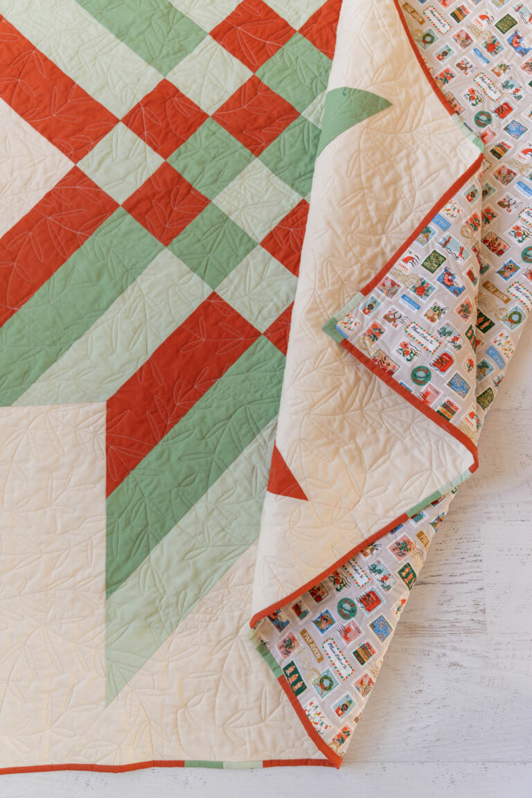 Beautiful Christmas Quilt Patterns - Suzy Quilts